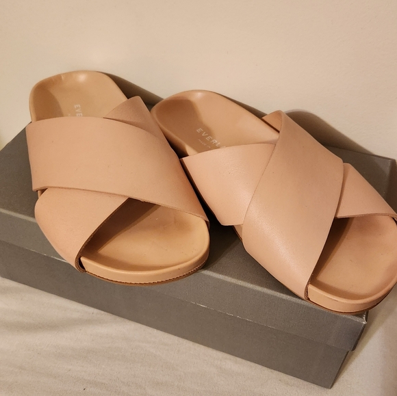 Everlane | Shoes | Everlane The Form Crossover Sandal | Poshmark